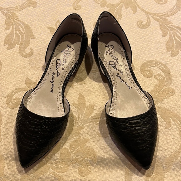 Alice + Olivia | Shoes | Alice Olivia Hilary Flat Leopardembossed ...
